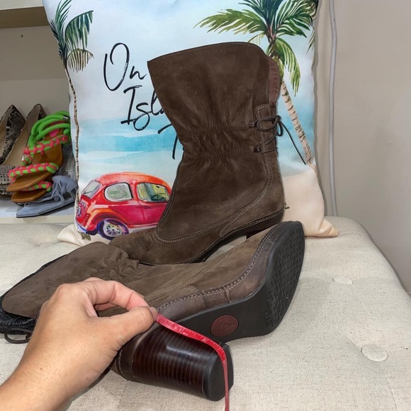 Clarks | Shoes | Clarks Artisan Tralee Cinched Back Tie Heeled Brown ...